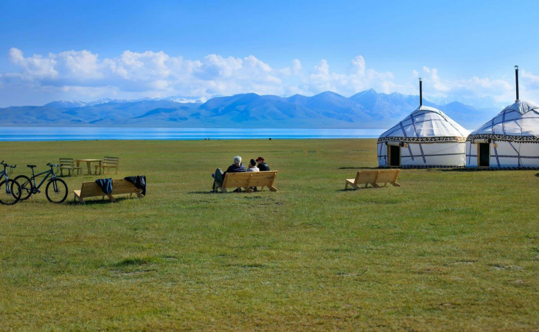 Kyrgyzstan Hiking Tour | In the Footsteps of Nomads Trek - Yellow Wood ...