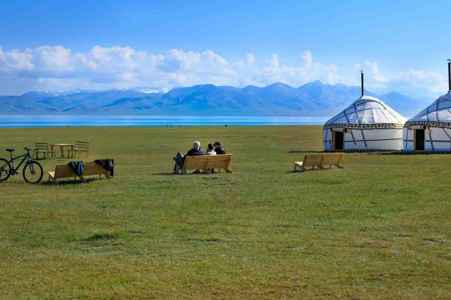 Kyrgyzstan Hiking Tour | In the Footsteps of Nomads Trek