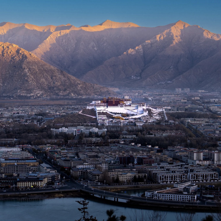 Lhasa Cultural Tour: Monasteries, Potala Palace & Tibetan Daily Life